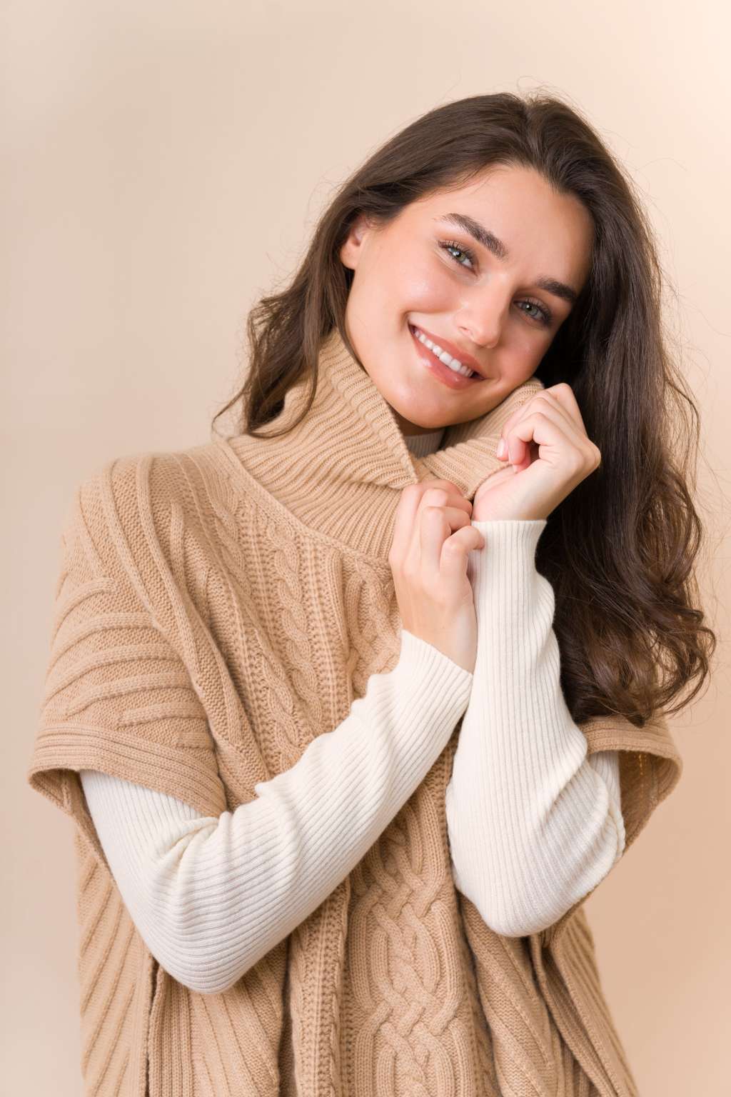 Cable Poncho - DONGLI CASHMERE